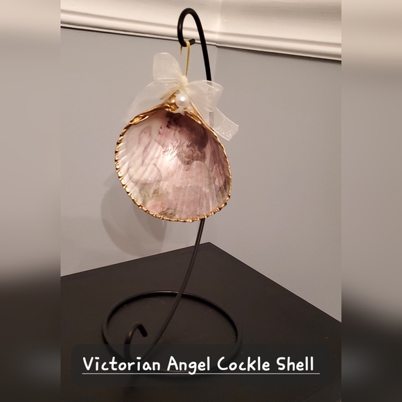 Handcrafted by Theresa 💜⚜️💜 | Holiday | Victorian Angel Cockle Shell ...